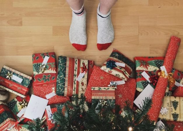 40 Inexpensive Christmas Gifts Teens Can Give Their Friends and Family