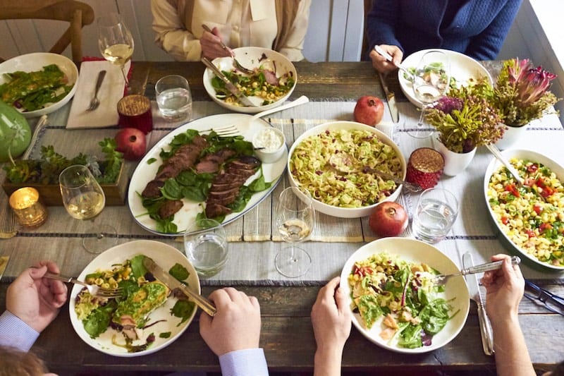Here's How to Prepare a Gorgeous Holiday Party