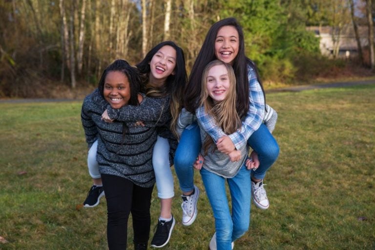 10 Tips To Help Your Teen Navigate Friendships