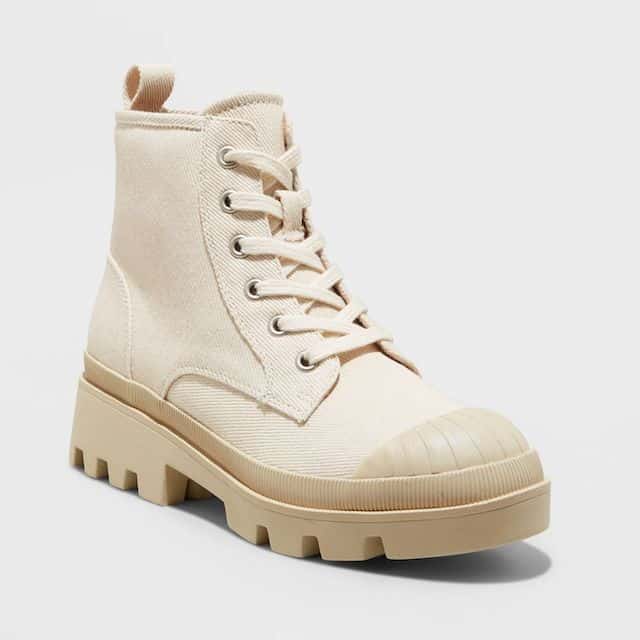 17 Favorite Boots for Teens and College Women: Holiday Gift Ideas