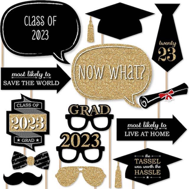 28 Best Graduation Party Ideas 2023: How to Celebrate [step-by-step]