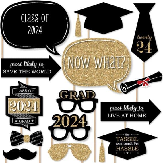 28 Best Graduation Party Ideas 2024: How to Celebrate [step-by-step]
