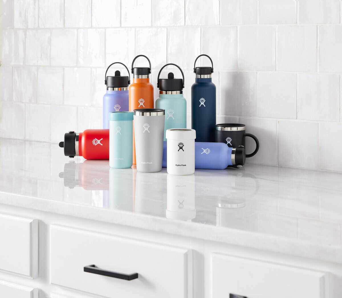 20 Ways to Save Space In a College Dorm or Apartment: The Container ...