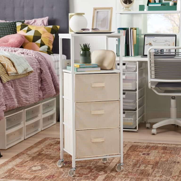 20 Ways to Save Space In a College Dorm or Apartment: The Container ...
