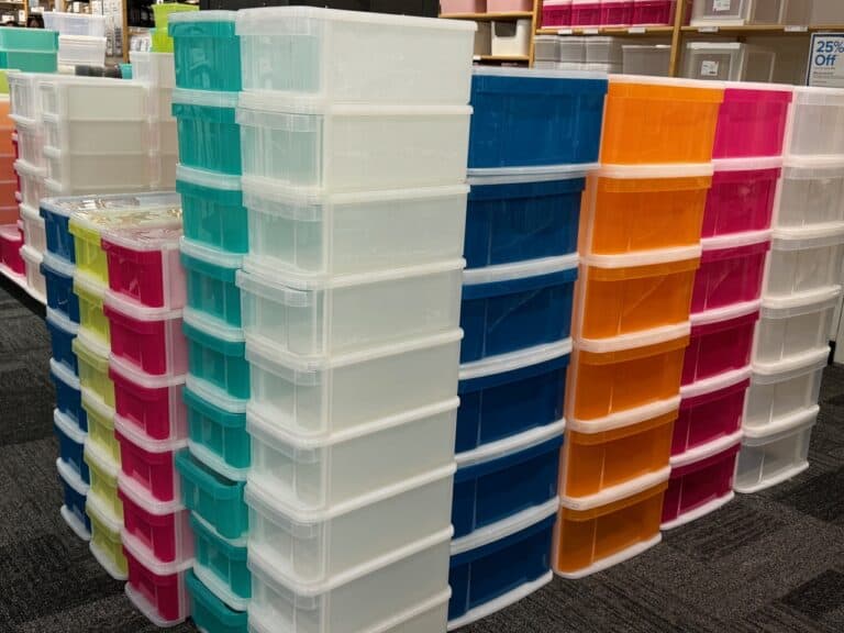 20 Ways to Save Space In a College Dorm or Apartment: The Container ...